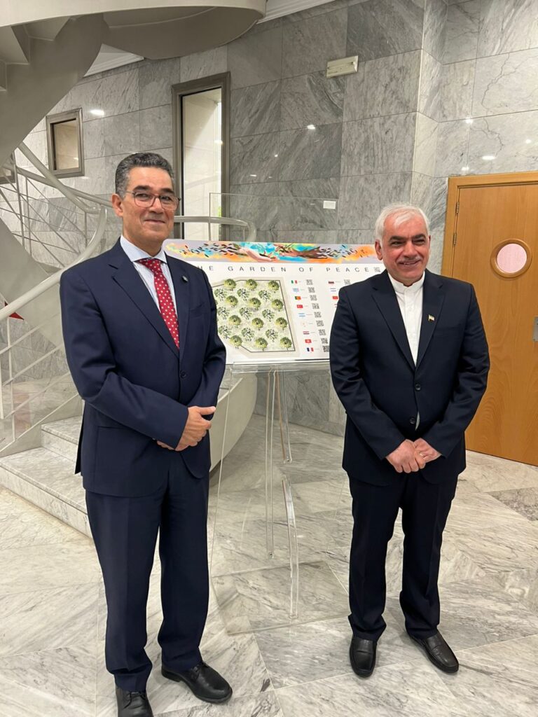 IOC Executive Director receives Iranian Ambassador to Spain ...