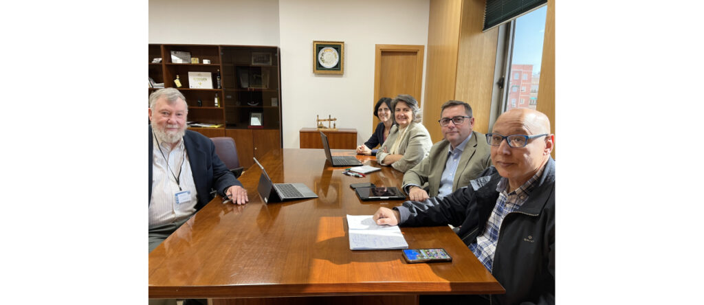 VISIT OF AN AUSTRALIAN EXPERT TO THE IOC HEADQUARTERS - International ...